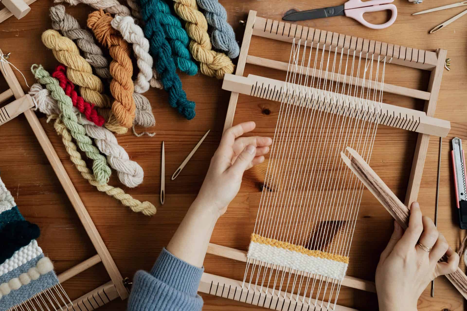 The Difference Between Spinning And Weaving - The Creative Folk