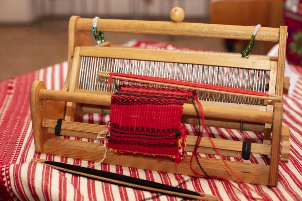 The 3 Best Table Looms Of 2022 - The Creative Folk