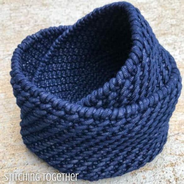 11 Free Patterns For A Chunky Crochet Basket - The Creative Folk