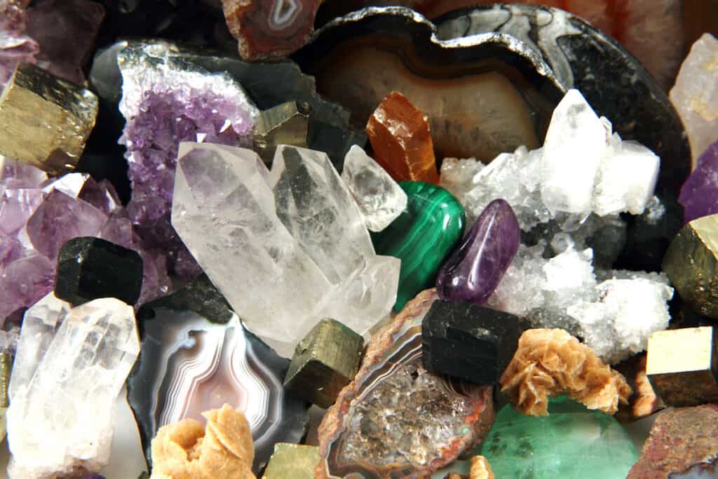 Gemstones Vs Crystals - What’s The Difference? - The Creative Folk