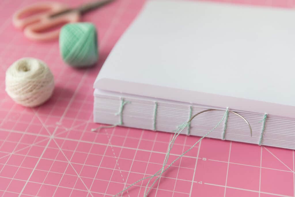Kettle Stitch Vs Coptic Stitch – What’s The Difference? - The Creative Folk