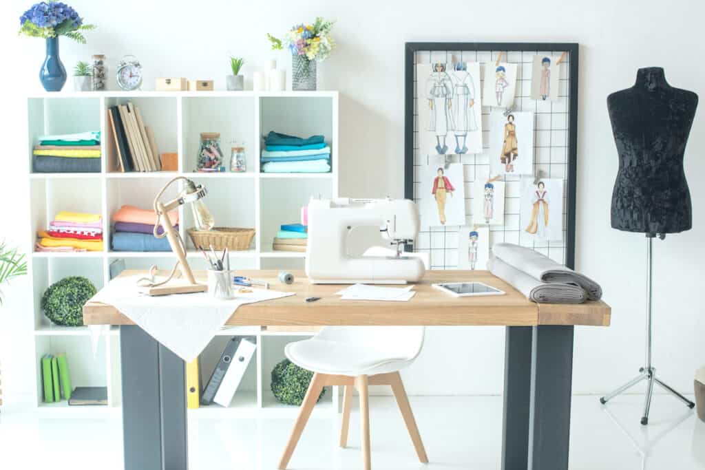 5 Best Quilting Tables For Sewing Machines - The Creative Folk