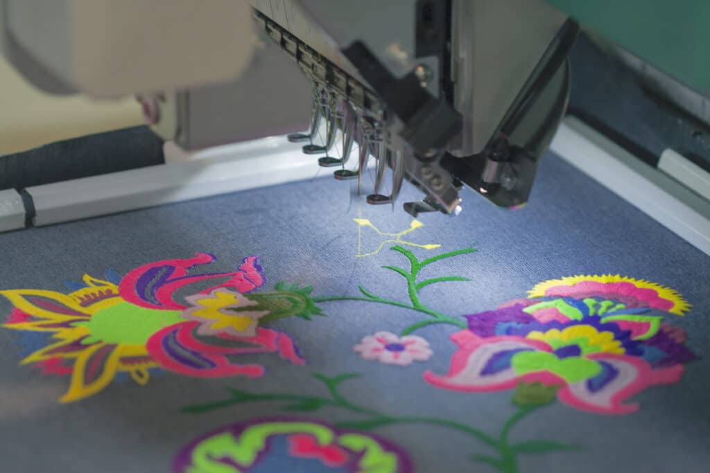 7 Best Embroidery Machines For Beginners - The Creative Folk