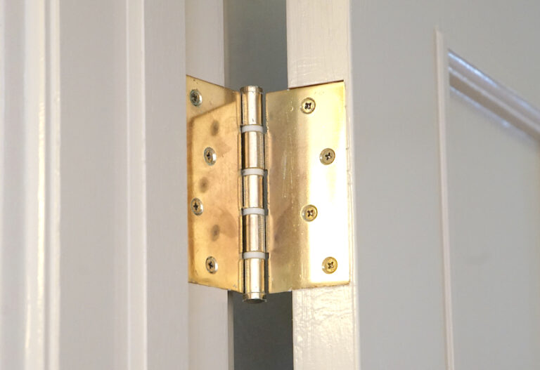 How Hinges Work – Everything You Need To Know - The Creative Folk