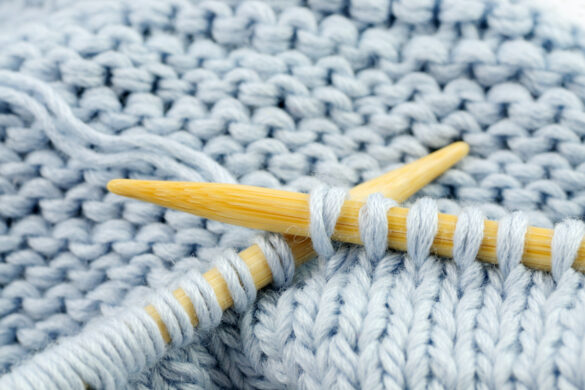 5 Best Compression Gloves For Knitting and Crocheting - The Creative Folk